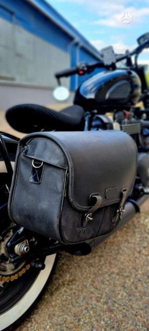 Melns Triumph Bonneville 2018 Šauļi, ar dzinēja tilpumu 1.20 L un nobraukumu 65 tūkst. km par 8800 €, foto 13 vietnē AUTOMOTO.COM.LV