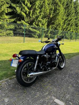 Blue Triumph Bonneville 2010 in Panevezys, with an engine capacity of 0.90 L and mileage of 19 thousand km for 4900 €, photo 5 on AUTOMOTO.COM.LV