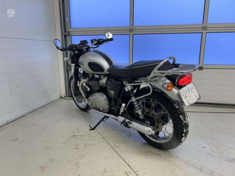 Pelēks Triumph Bonneville 2018 Radviliškis, ar dzinēja tilpumu 1.20 L un nobraukumu 45 tūkst. km par 4650 €, foto 4 vietnē AUTOMOTO.COM.LV
