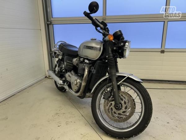 Pelēks Triumph Bonneville 2018 Radviliškis, ar dzinēja tilpumu 1.20 L un nobraukumu 45 tūkst. km par 4650 €, foto 2 vietnē AUTOMOTO.COM.LV