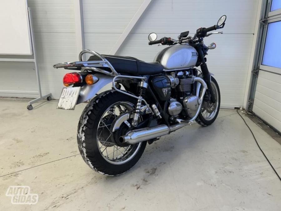 Grey Triumph Bonneville 2018 in Radviliskis, with an engine capacity of 1.20 L and mileage of 45 thousand km for 4650 €, photo 3 on AUTOMOTO.COM.LV