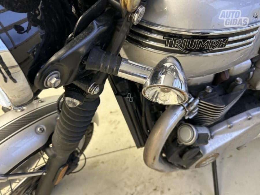 Grey Triumph Bonneville 2018 in Radviliskis, with an engine capacity of 1.20 L and mileage of 45 thousand km for 4650 €, photo 15 on AUTOMOTO.COM.LV
