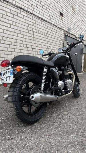 Триумф Bonneville 2011 в Шяуляй, объемом двигателя 0.87 л и пробегом 30 тыс. км за 3500 €, фото 3 на AUTOMOTO.COM.LV