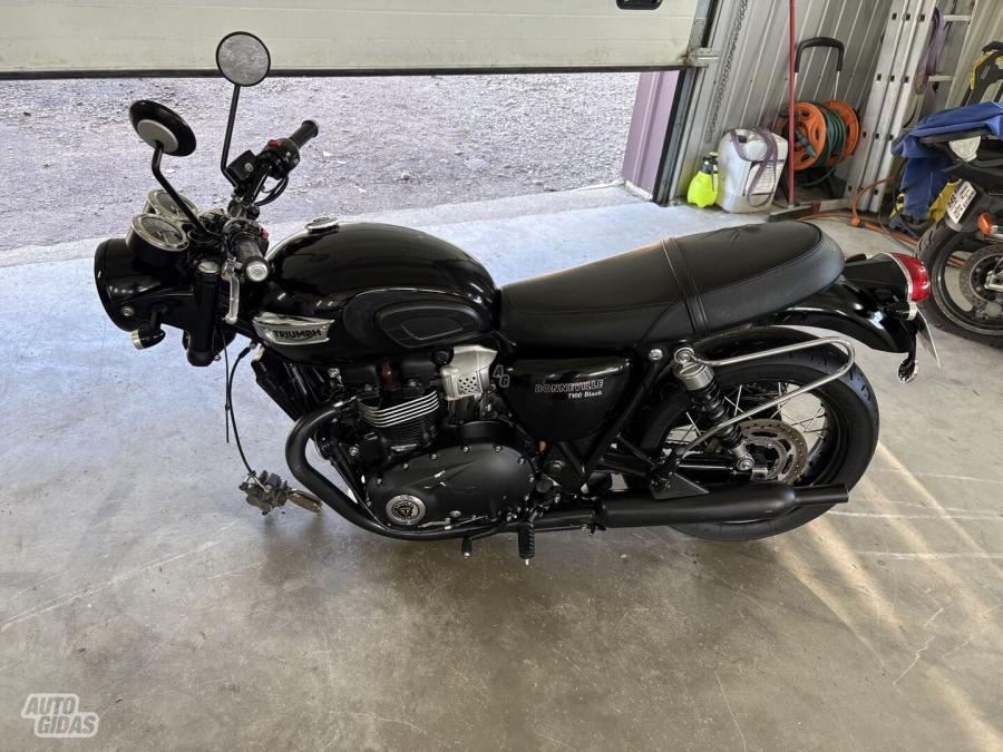 Triumph Bonneville 2017 Kelmė, ar dzinēja tilpumu 0.90 L un nobraukumu 10 tūkst. km par 1630 €, foto 3 vietnē AUTOMOTO.COM.LV