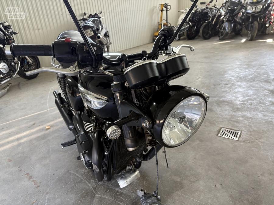 Triumph Bonneville 2017 Kelmė, ar dzinēja tilpumu 0.90 L un nobraukumu 10 tūkst. km par 1630 €, foto 8 vietnē AUTOMOTO.COM.LV
