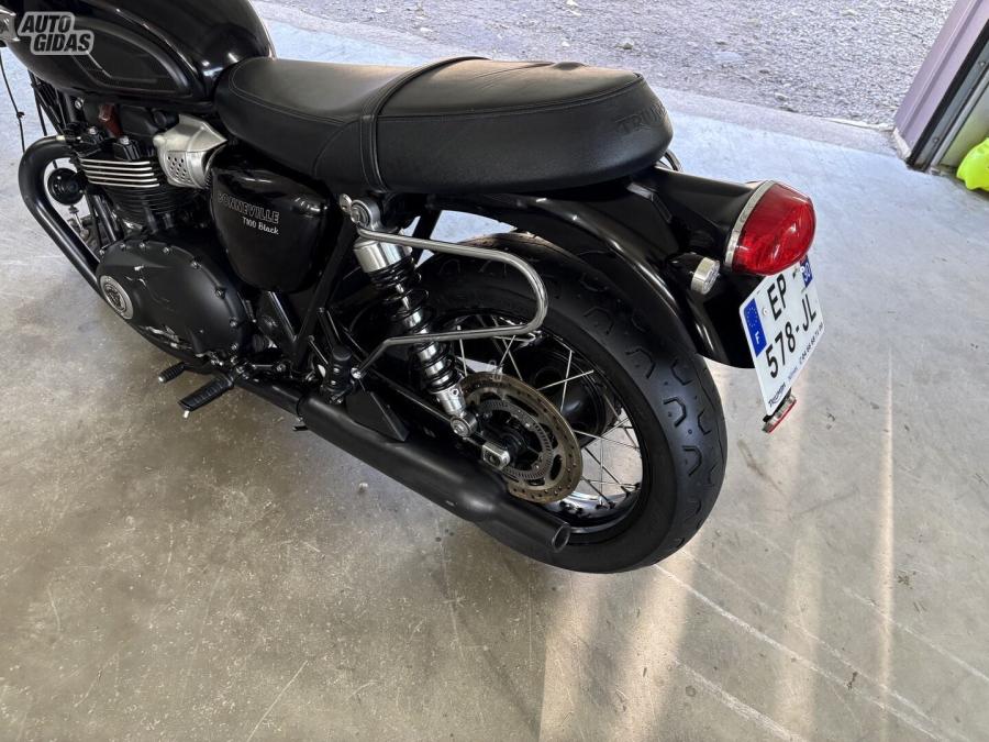 Triumph Bonneville 2017 Kelmė, ar dzinēja tilpumu 0.90 L un nobraukumu 10 tūkst. km par 1630 €, foto 15 vietnē AUTOMOTO.COM.LV