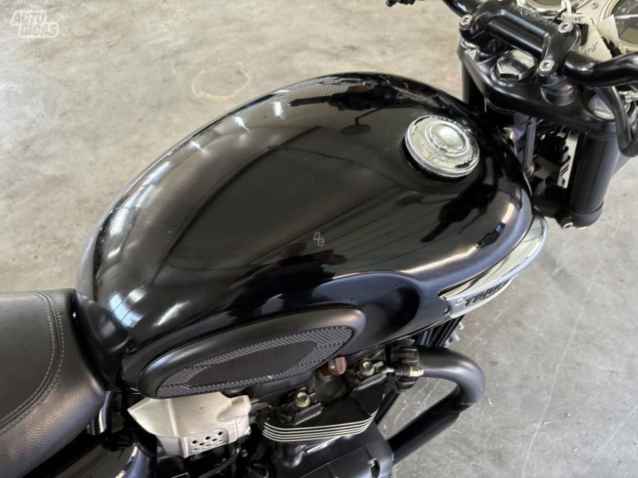 Triumph Bonneville 2017 Kelmė, ar dzinēja tilpumu 0.90 L un nobraukumu 10 tūkst. km par 1630 €, foto 19 vietnē AUTOMOTO.COM.LV