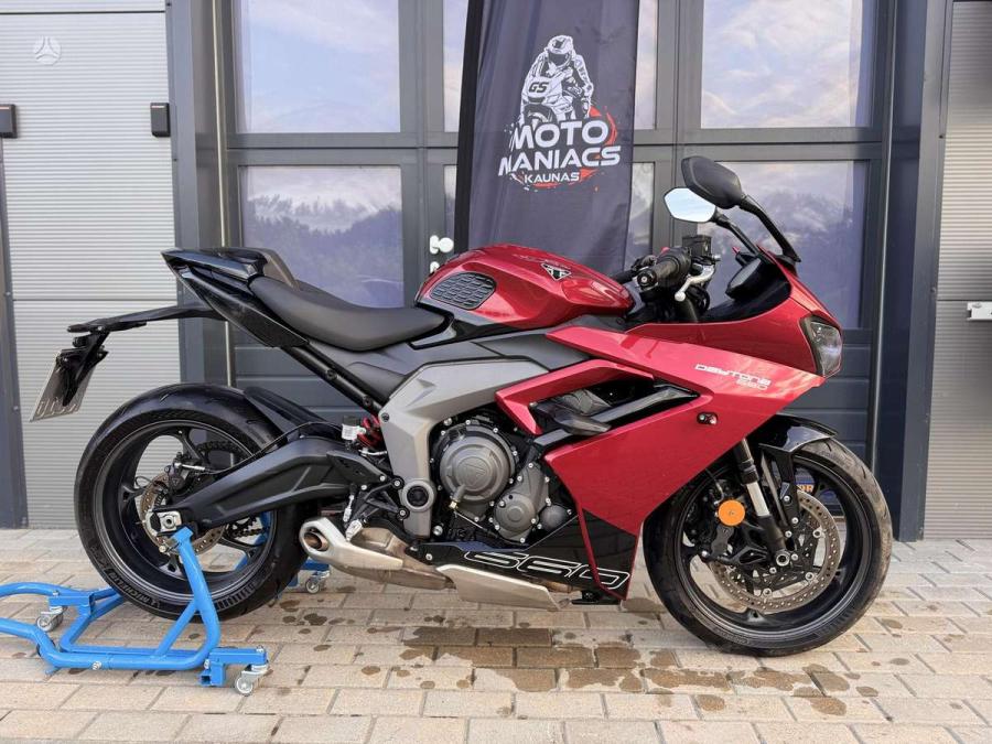 Triumph Daytona 2024 Kauņa, ar dzinēja tilpumu 0.66 L un nobraukumu 6 tūkst. km par 5350 €, foto 1 vietnē AUTOMOTO.COM.LV