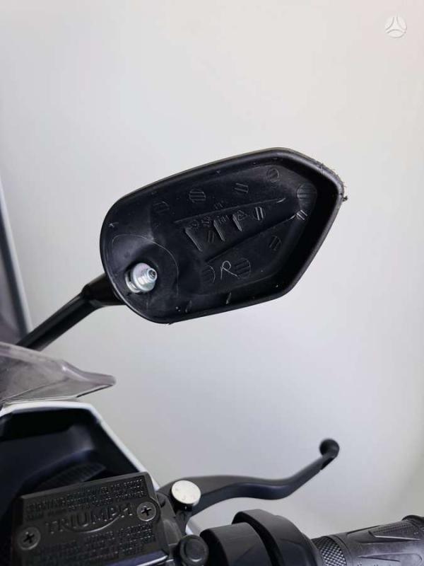 Triumph Daytona 2025 Kauņa, ar dzinēja tilpumu 0.66 L un nobraukumu 5 tūkst. km par 5390 €, foto 9 vietnē AUTOMOTO.COM.LV