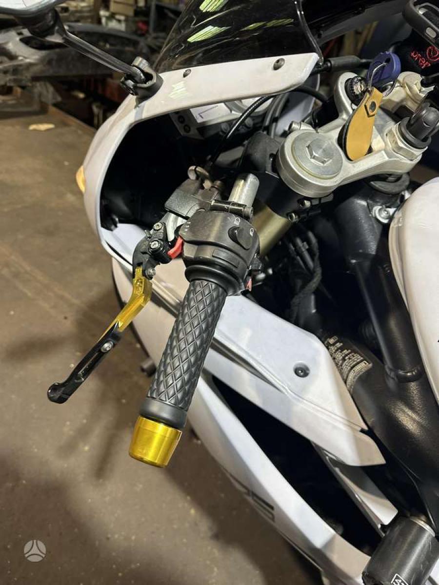 White Triumph Daytona 2009 in Klaipeda, with an engine capacity of 0.68 L and mileage of 32 thousand km for 3000 €, photo 9 on AUTOMOTO.COM.LV