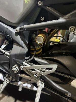 White Triumph Daytona 2009 in Klaipeda, with an engine capacity of 0.68 L and mileage of 32 thousand km for 3000 €, photo 12 on AUTOMOTO.COM.LV