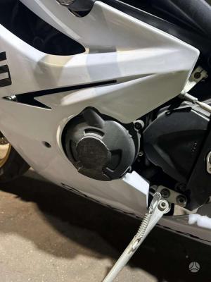 White Triumph Daytona 2009 in Klaipeda, with an engine capacity of 0.68 L and mileage of 32 thousand km for 3000 €, photo 14 on AUTOMOTO.COM.LV