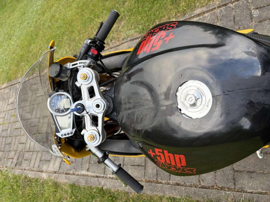 Dzeltens Triumph Daytona 2006 Viļņa, ar dzinēja tilpumu 0.68 L un nobraukumu 40 tūkst. km par 2300 €, foto 5 vietnē AUTOMOTO.COM.LV