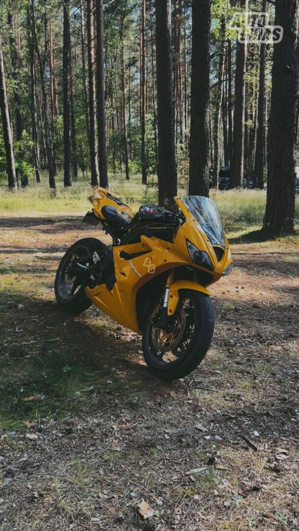 Dzeltens Triumph Daytona 2007 Viļņa, ar dzinēja tilpumu 0.00 L un nobraukumu 53 tūkst. km par 3100 €, foto 1 vietnē AUTOMOTO.COM.LV
