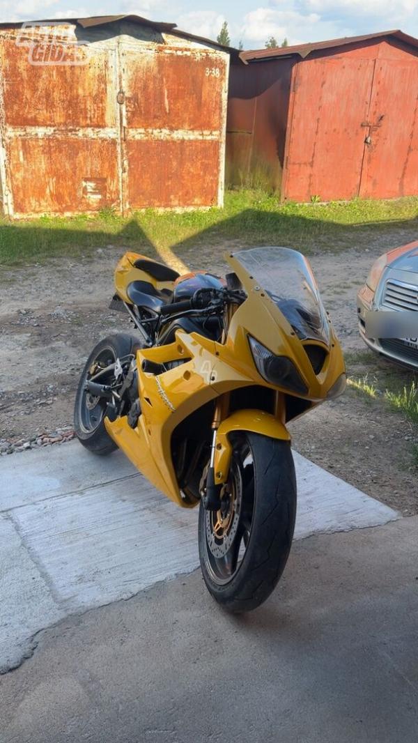 Dzeltens Triumph Daytona 2007 Viļņa, ar dzinēja tilpumu 0.00 L un nobraukumu 53 tūkst. km par 3100 €, foto 2 vietnē AUTOMOTO.COM.LV
