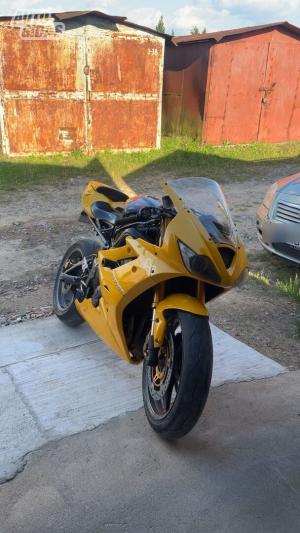 Dzeltens Triumph Daytona 2007 Viļņa, ar dzinēja tilpumu 0.00 L un nobraukumu 53 tūkst. km par 2400 €, foto 3 vietnē AUTOMOTO.COM.LV