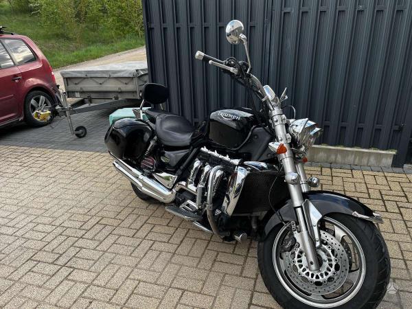 Black Triumph Rocket III 2006 in Trakai, with an engine capacity of 2.30 L and mileage of 40 thousand km for 5500 €, photo 1 on AUTOMOTO.COM.LV