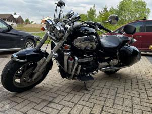 Black Triumph Rocket III 2006 in Trakai, with an engine capacity of 2.30 L and mileage of 40 thousand km for 5500 €, photo 3 on AUTOMOTO.COM.LV