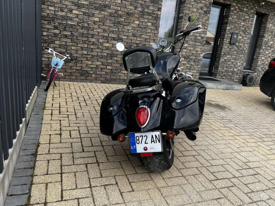 Black Triumph Rocket III 2006 in Trakai, with an engine capacity of 2.30 L and mileage of 40 thousand km for 5500 €, photo 4 on AUTOMOTO.COM.LV