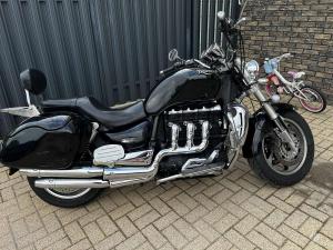 Black Triumph Rocket III 2006 in Trakai, with an engine capacity of 2.30 L and mileage of 40 thousand km for 5500 €, photo 6 on AUTOMOTO.COM.LV
