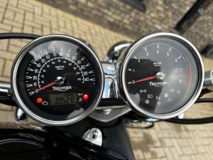 Black Triumph Rocket III 2006 in Trakai, with an engine capacity of 2.30 L and mileage of 40 thousand km for 5500 €, photo 8 on AUTOMOTO.COM.LV