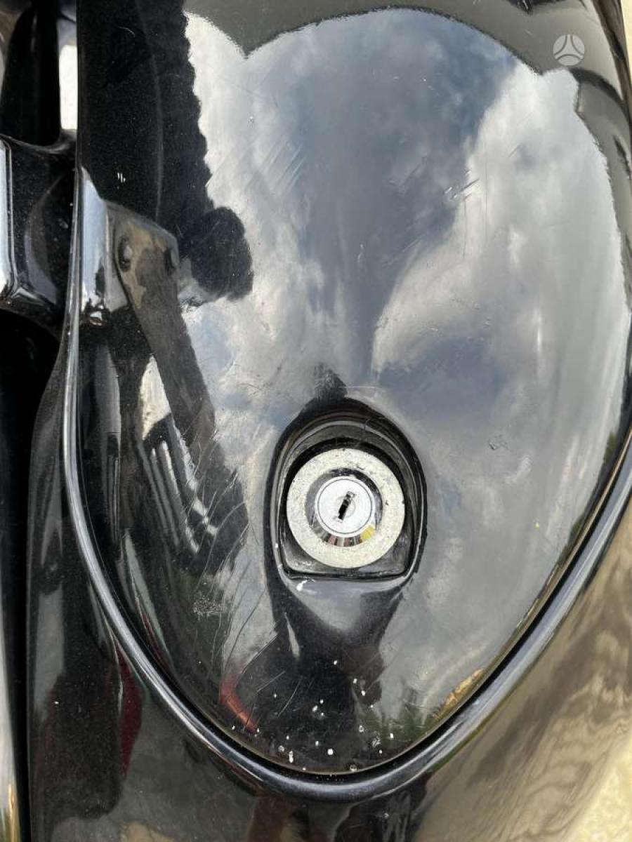 Black Triumph Rocket III 2006 in Trakai, with an engine capacity of 2.30 L and mileage of 40 thousand km for 5500 €, photo 11 on AUTOMOTO.COM.LV