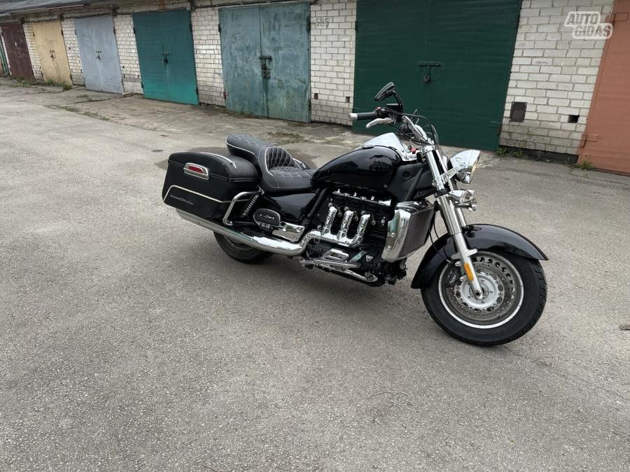 Black Triumph Rocket III 2008 in Klaipeda, with an engine capacity of 2.30 L and mileage of 42 thousand km for 4500 €, photo 3 on AUTOMOTO.COM.LV