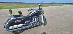 Melns Triumph Rocket III 2009 Kauņa, ar dzinēja tilpumu 2.30 L un nobraukumu 52 tūkst. km par 8600 €, foto 9 vietnē AUTOMOTO.COM.LV