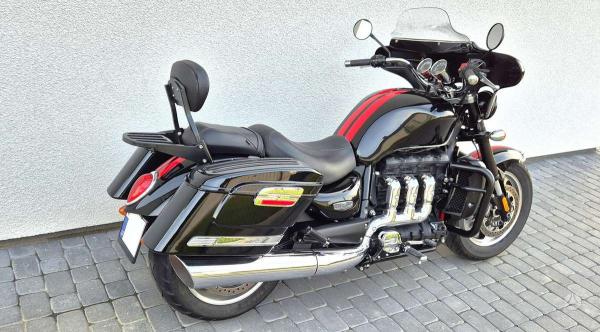 Black Triumph Rocket III 2018 in Kaunas, with an engine capacity of 2.29 L and mileage of 20 thousand km for 12500 €, photo 4 on AUTOMOTO.COM.LV