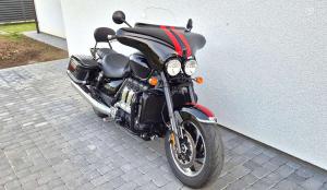 Black Triumph Rocket III 2018 in Kaunas, with an engine capacity of 2.29 L and mileage of 20 thousand km for 12500 €, photo 5 on AUTOMOTO.COM.LV