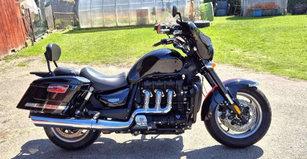 Black Triumph Rocket III 2018 in Kaunas, with an engine capacity of 2.29 L and mileage of 20 thousand km for 12500 €, photo 9 on AUTOMOTO.COM.LV