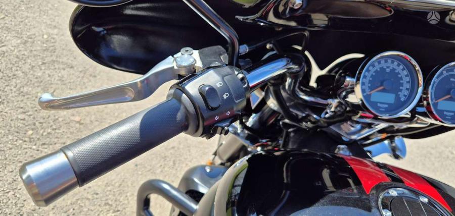 Black Triumph Rocket III 2018 in Kaunas, with an engine capacity of 2.29 L and mileage of 20 thousand km for 12500 €, photo 10 on AUTOMOTO.COM.LV