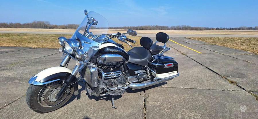 Triumph Rocket III 2009 in Kaunas, with an engine capacity of 2.30 L and mileage of 52 thousand km for 8100 €, photo 13 on AUTOMOTO.COM.LV