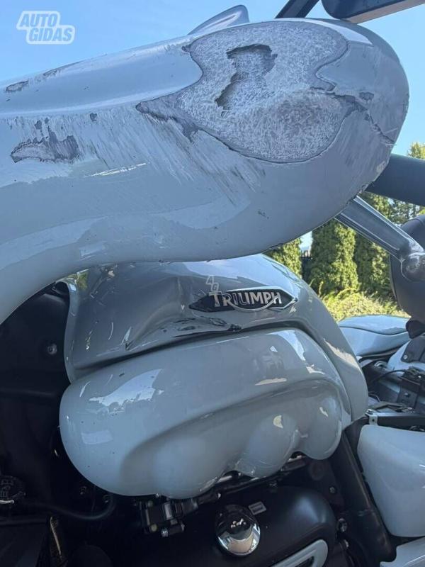 Triumph Rocket III 2017 in Jonava, with an engine capacity of 2.30 L and mileage of 38 thousand km for 8000 €, photo 10 on AUTOMOTO.COM.LV