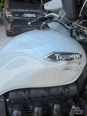 Triumph Rocket III 2017 Jonava, ar dzinēja tilpumu 2.30 L un nobraukumu 38 tūkst. km par 8000 €, foto 12 vietnē AUTOMOTO.COM.LV