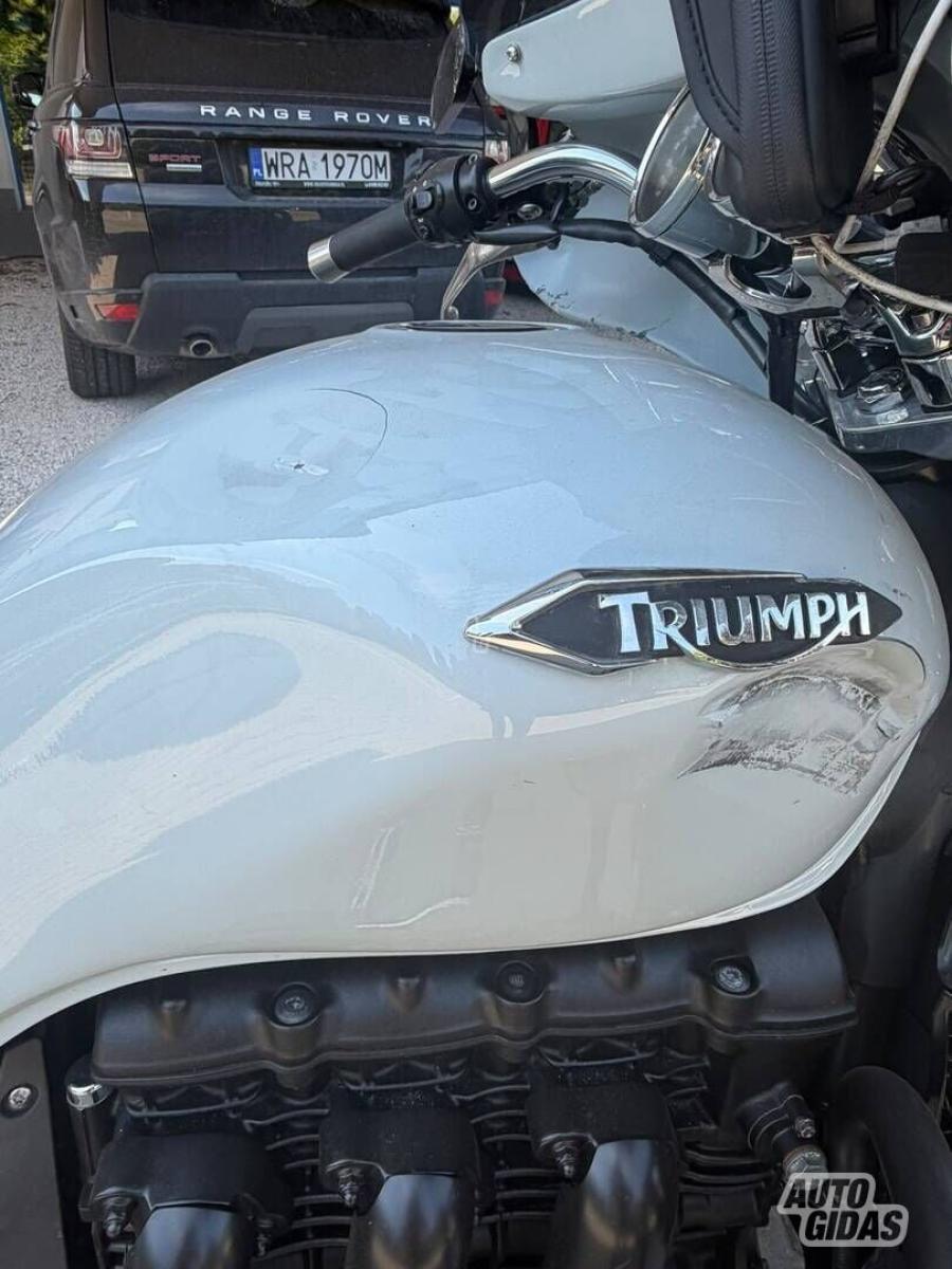 Triumph Rocket III 2017 Jonava, ar dzinēja tilpumu 2.30 L un nobraukumu 38 tūkst. km par 8000 €, foto 12 vietnē AUTOMOTO.COM.LV