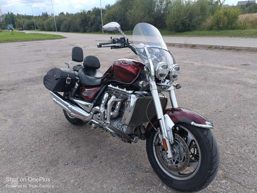 Red Triumph Rocket III 2004 in Jonava, with an engine capacity of 2.30 L and mileage of 63 thousand km for 6500 €, photo 1 on AUTOMOTO.COM.LV