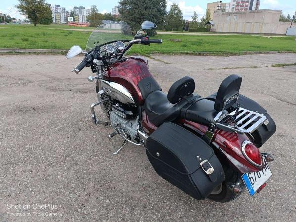 Red Triumph Rocket III 2004 in Jonava, with an engine capacity of 2.30 L and mileage of 63 thousand km for 6500 €, photo 3 on AUTOMOTO.COM.LV