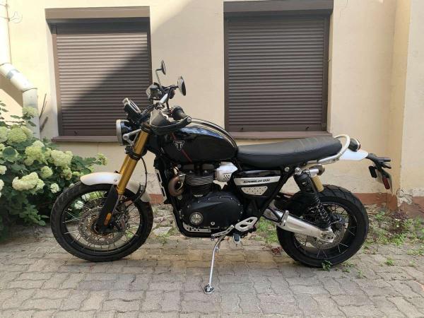 Черный Триумф Scrambler 2025 в Вильнюс, объемом двигателя 1.20 л и пробегом 0 тыс. км за 11200 €, фото 1 на AUTOMOTO.COM.LV