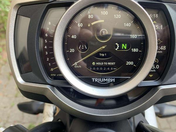 Черный Триумф Scrambler 2025 в Вильнюс, объемом двигателя 1.20 л и пробегом 0 тыс. км за 11200 €, фото 8 на AUTOMOTO.COM.LV