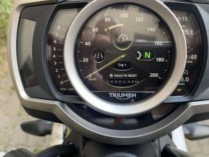 Melns Triumph Scrambler 2025 Viļņa, ar dzinēja tilpumu 1.20 L un nobraukumu 0 tūkst. km par 11200 €, foto 9 vietnē AUTOMOTO.COM.LV