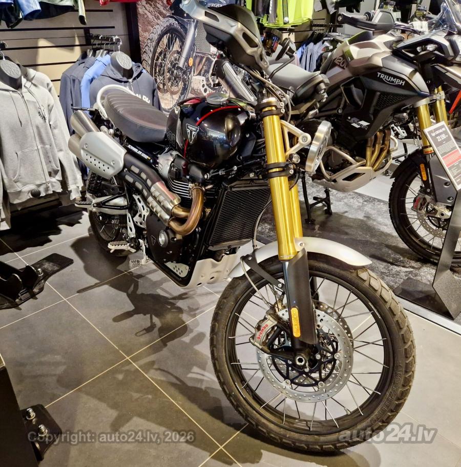 Melns Triumph Scrambler 2025 Tallina, ar dzinēja tilpumu 1.20 L un nobraukumu 6 tūkst. km par 12900 €, foto 4 vietnē AUTOMOTO.COM.LV