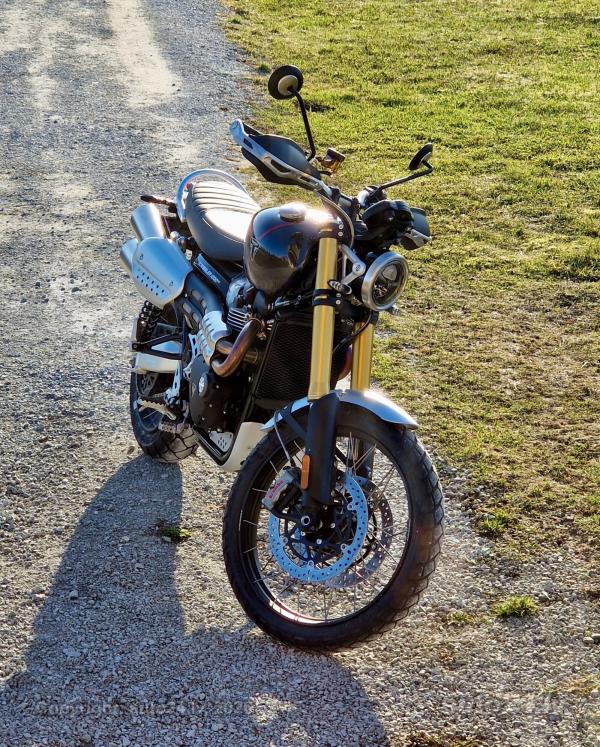 Melns Triumph Scrambler 2025 Tallina, ar dzinēja tilpumu 1.20 L un nobraukumu 6 tūkst. km par 12900 €, foto 5 vietnē AUTOMOTO.COM.LV