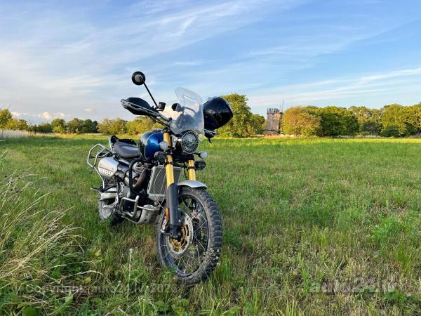 Blue Triumph Scrambler 2019 in Kuressaare, with an engine capacity of 1.20 L and mileage of 23 thousand km for 10200 €, photo 4 on AUTOMOTO.COM.LV
