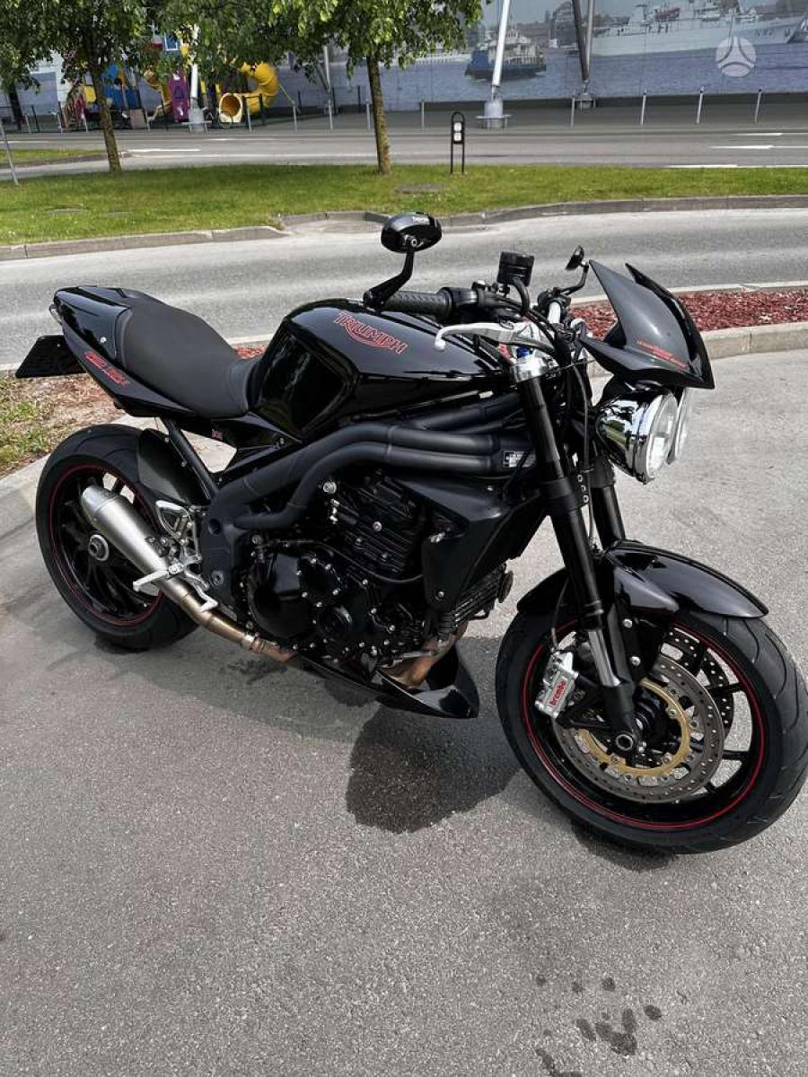 Black Triumph Speed Triple 2009 in Klaipeda, with an engine capacity of 1.05 L and mileage of 60 thousand km for 3700 €, photo 1 on AUTOMOTO.COM.LV