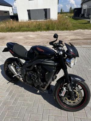Black Triumph Speed Triple 2009 in Klaipeda, with an engine capacity of 1.05 L and mileage of 60 thousand km for 3700 €, photo 6 on AUTOMOTO.COM.LV