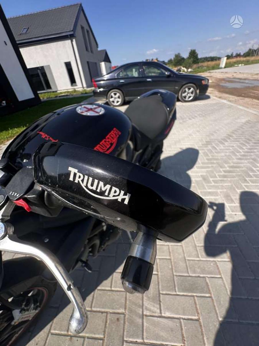 Black Triumph Speed Triple 2009 in Klaipeda, with an engine capacity of 1.05 L and mileage of 60 thousand km for 3700 €, photo 14 on AUTOMOTO.COM.LV