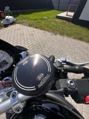 Black Triumph Speed Triple 2009 in Klaipeda, with an engine capacity of 1.05 L and mileage of 60 thousand km for 3700 €, photo 15 on AUTOMOTO.COM.LV