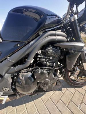 Black Triumph Speed Triple 2009 in Klaipeda, with an engine capacity of 1.05 L and mileage of 60 thousand km for 3700 €, photo 17 on AUTOMOTO.COM.LV