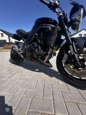 Black Triumph Speed Triple 2009 in Klaipeda, with an engine capacity of 1.05 L and mileage of 60 thousand km for 3700 €, photo 18 on AUTOMOTO.COM.LV